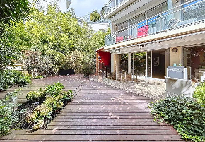 Appartement à vendre - Neuilly-sur-Seine, Saint-James, Madrid - 6 pièces - 4 chambres