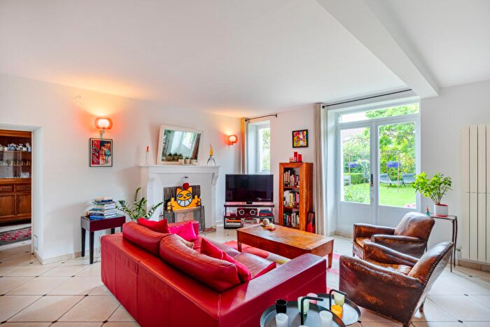 Maison à vendre - Marines - 7 pièces - 4 chambres