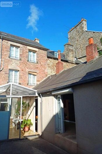 Dinan : Maison 9 pièces à vendre