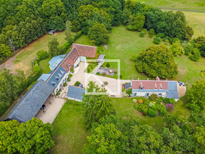 Maison 12 pièces à vendre - Neuvy-le-Roi