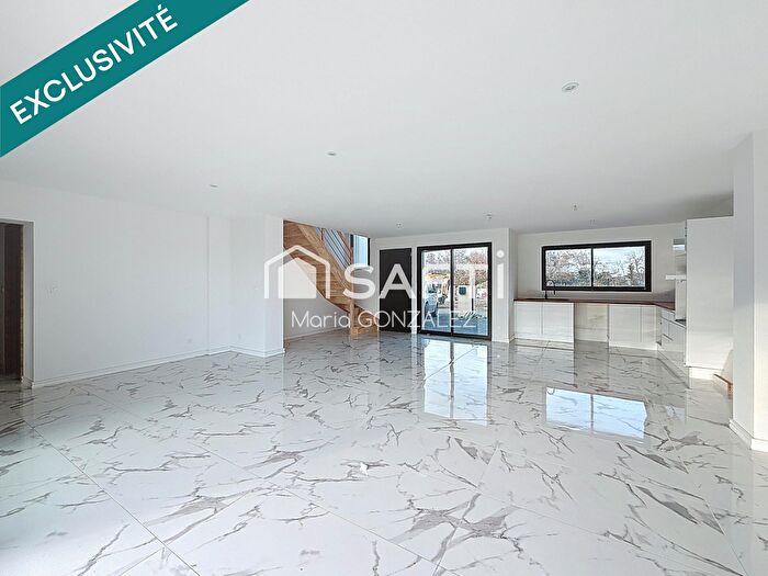 Maison à vendre - Sorigny - 5 pièces - 3 chambres