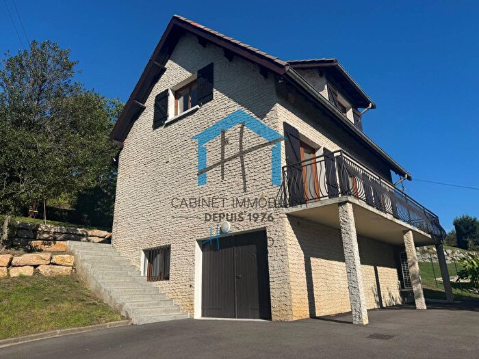 Maison à louer - Centre Ville-Chavanne-Saint Julien-Crêt d illet, Saint-Chamond - 5 pièces - 3 chambres