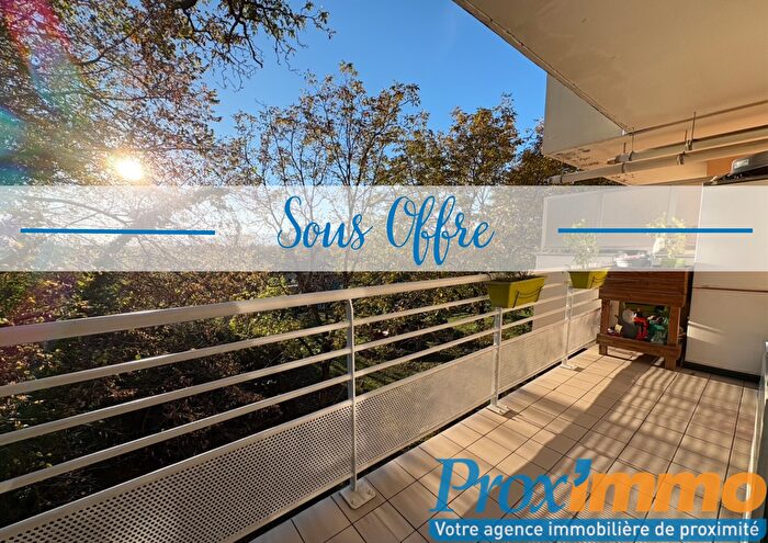 Appartement à vendre - La Buisse - 4 pièces - 3 chambres