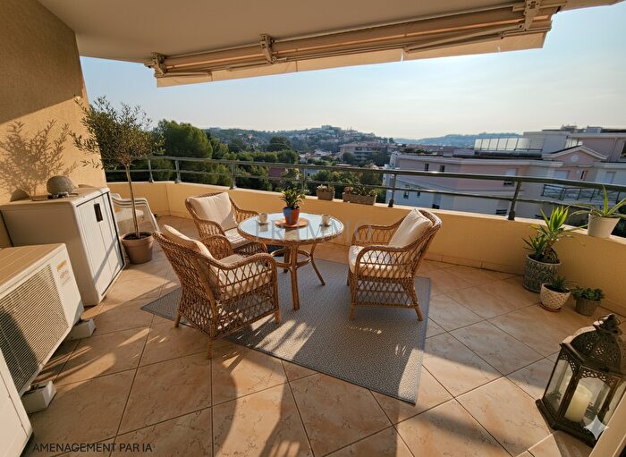 Appartement à vendre - Saint-Raphaël, Les Arênes - 3 pièces - 2 chambres