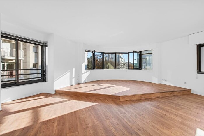 Appartement à vendre - Paris e , Citroën, Boucicaut - 3 pièces - 2 chambres