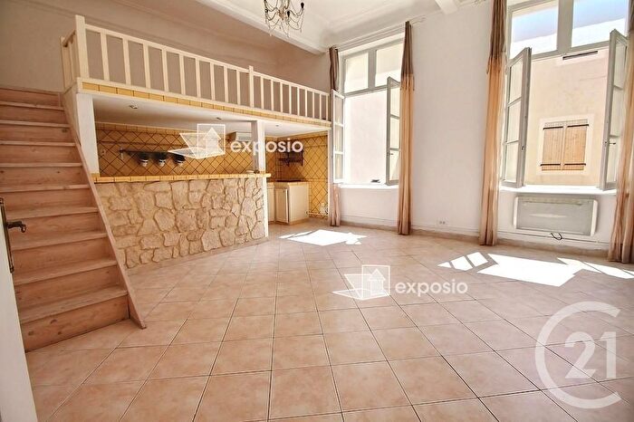 Appartement à louer - Narbonne, Bourg - 2 pièces - 1 chambre