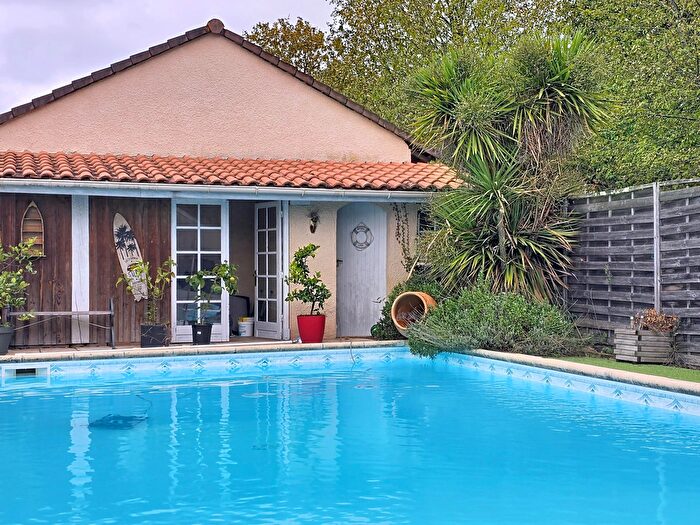 Maison à vendre - Martignas-sur-Jalle - 6 pièces - 4 chambres