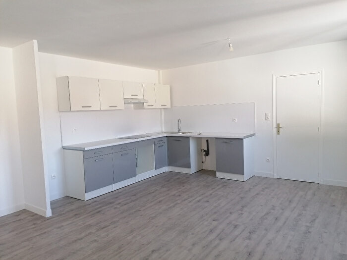 Appartement 4 pièces à louer à Sallèles-dAude