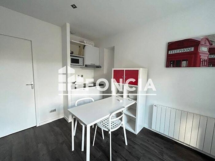 Appartement à louer - Centre, Écully - 1 pièce