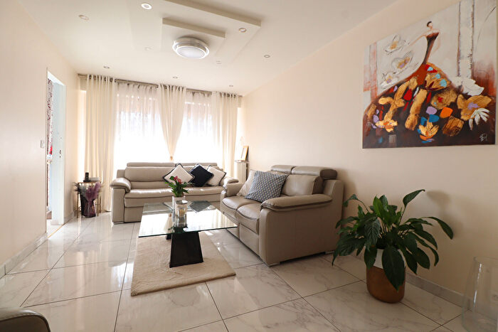 Appartement à vendre - Pierrefitte-sur-Seine, Centre-ville, Butte-Pinson - 4 pièces - 3 chambres