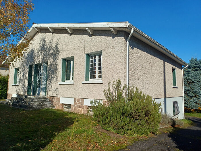 Maison à vendre - Thiers - 5 pièces - 4 chambres