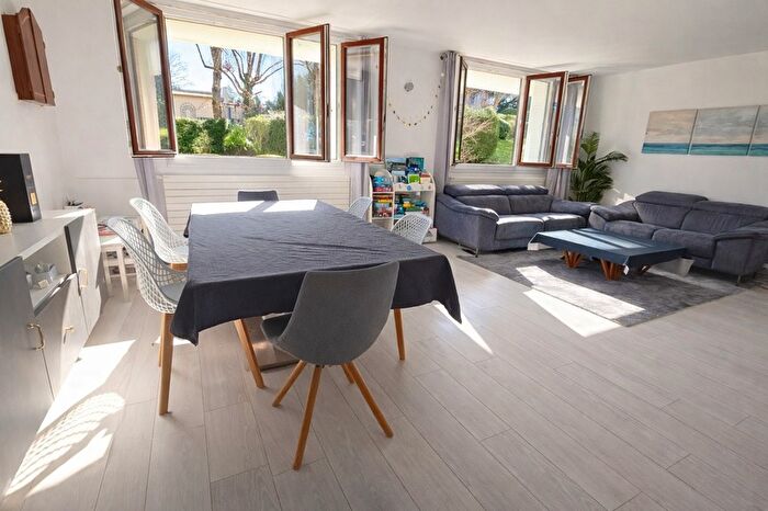 Appartement à vendre - Bougival - 3 pièces - 2 chambres