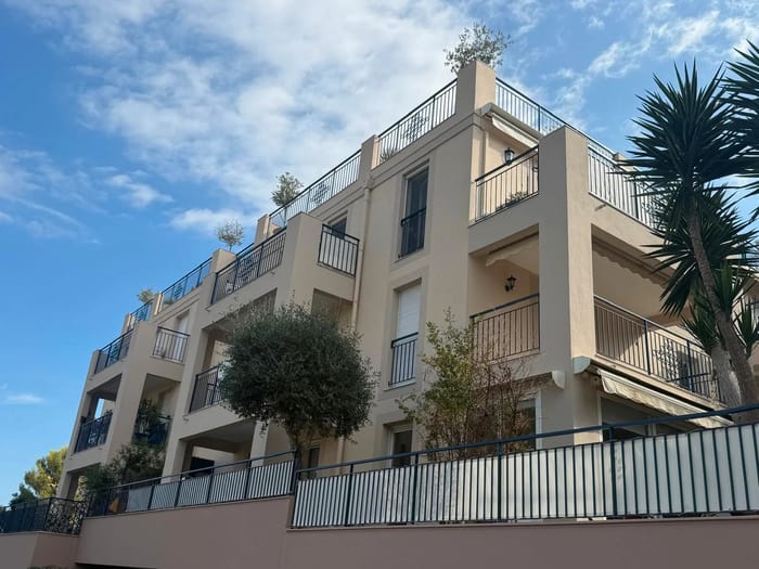 Appartement 2 pièces à louer à Nice, Lanterne