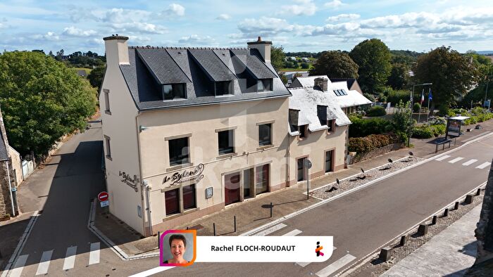 Confort-Meilars : Maison 15 pièces à vendre
