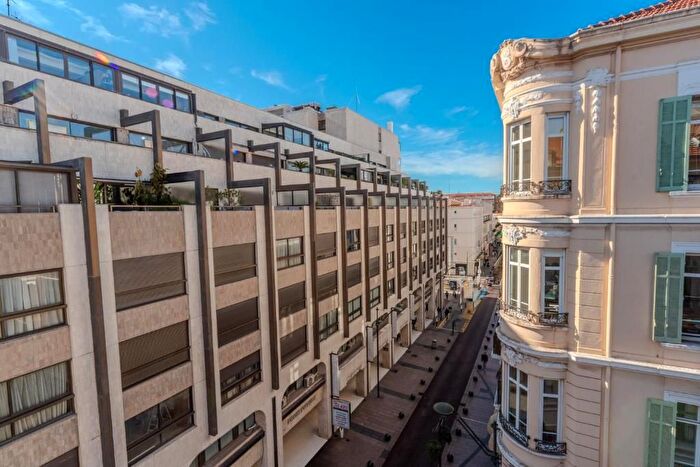 Cannes, Centre-ville : Appartement 3 pièces à vendre