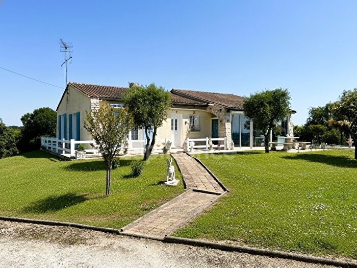 Maison à vendre - Chevanceaux - 5 pièces - 3 chambres