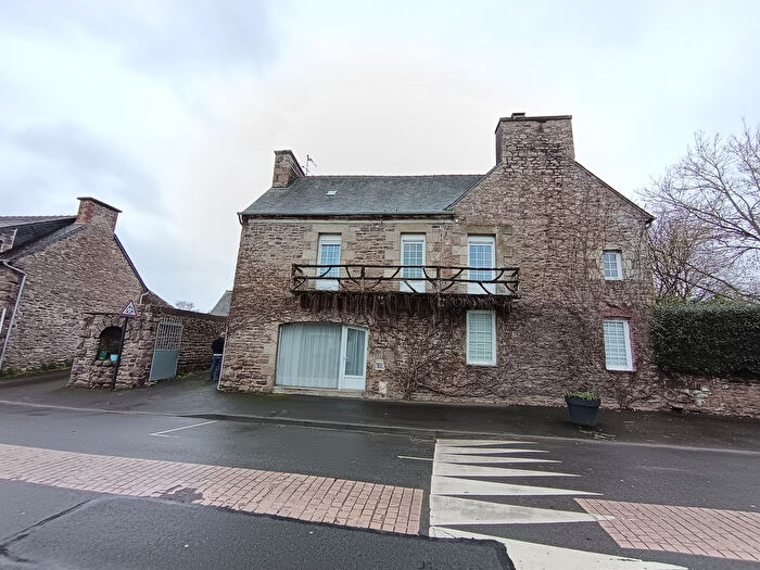 Maison à vendre - Pléhédel - 8 pièces - 5 chambres