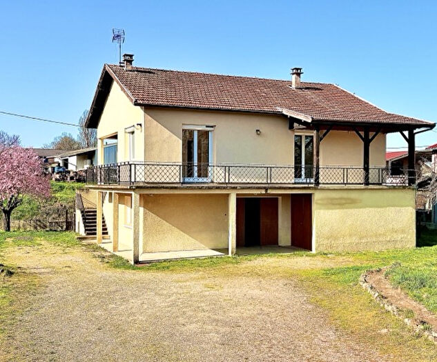 Maison à vendre - Puy-Guillaume - 6 pièces - 3 chambres