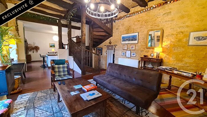 Maison à vendre - Sarlat-la-Canéda - 7 pièces - 4 chambres