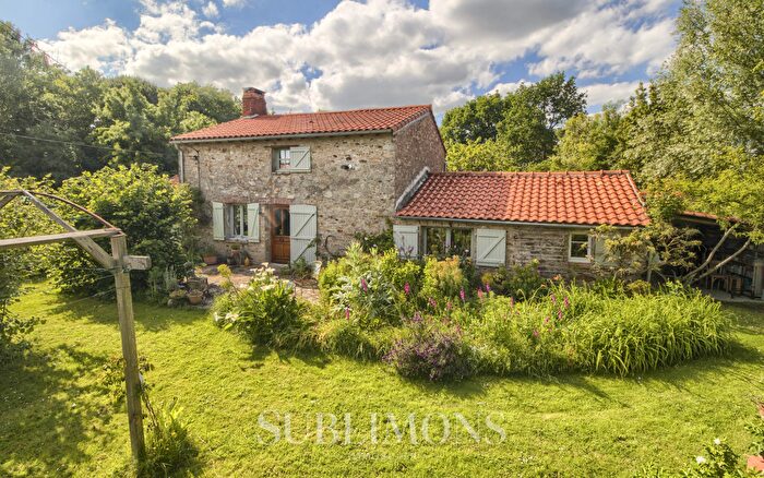 Saint-Viaud - Maison 4 pièces à vendre