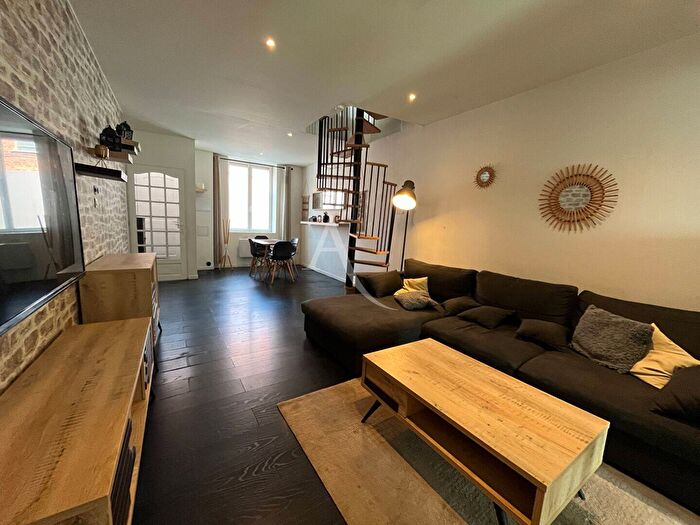 Maison à louer - Moulin-Poterie, Roubaix - 4 pièces - 3 chambres