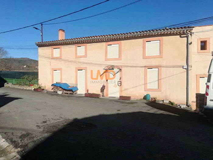 Maison à louer - Antugnac - 11 pièces - 6 chambres