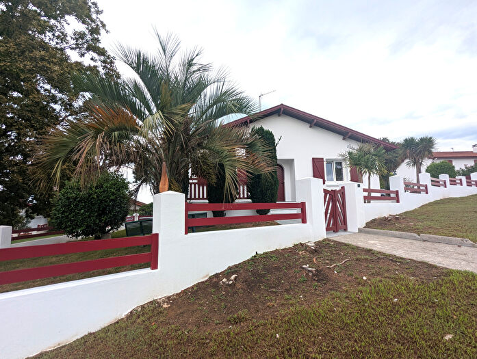 Maison 4 pièces à louer à Aïcirits-Camou-Suhast
