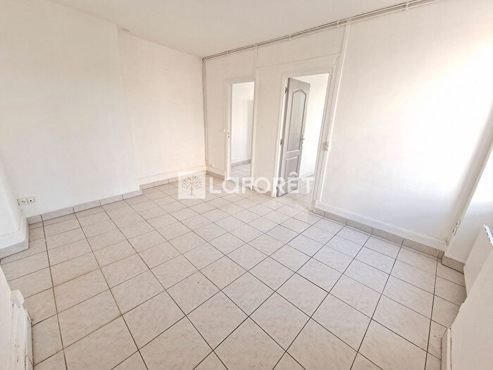 Appartement 2 pièces à Veneux-les-Sablons, à vendre
