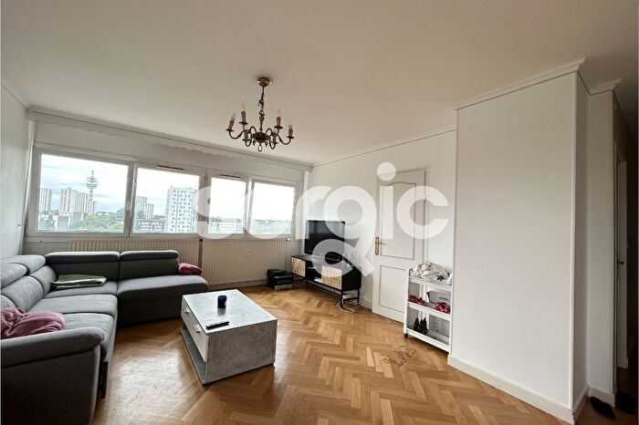 Mons-en-Barul, Europe : Appartement 4 pièces à vendre