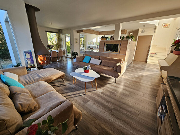 Maison à vendre - Villecresnes - 5 pièces - 3 chambres