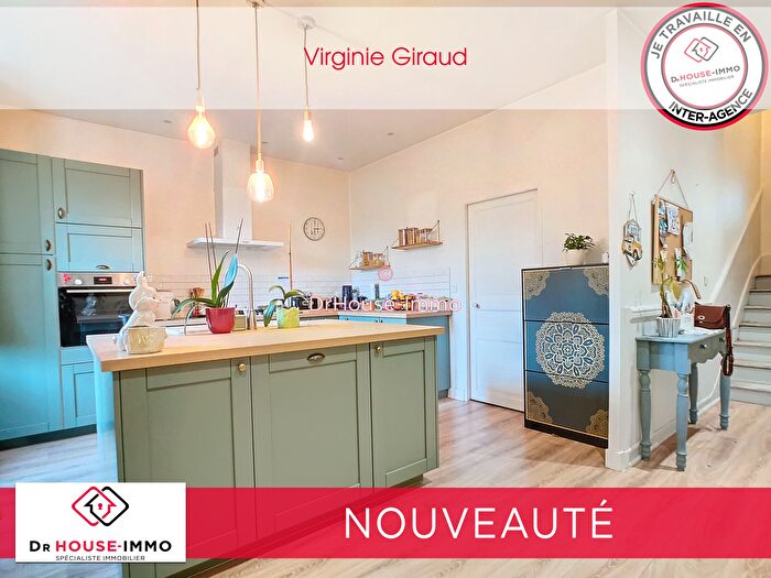 Maison à vendre - Thiviers - 5 pièces - 4 chambres