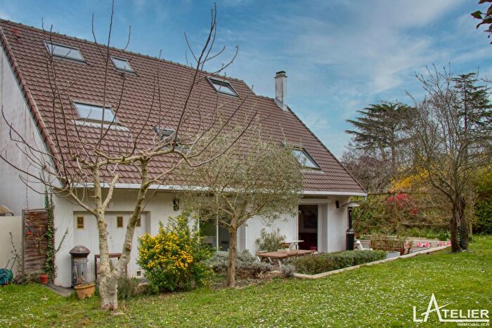 Maison à vendre - Clamart, Gare - 8 pièces - 6 chambres