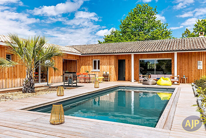 Maison à vendre - Le Porge - 7 pièces - 5 chambres