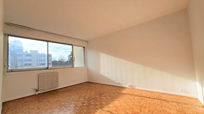 Appartement à louer - Lyon e , Ménival, Battières, La Plaine - 2 pièces - 1 chambre