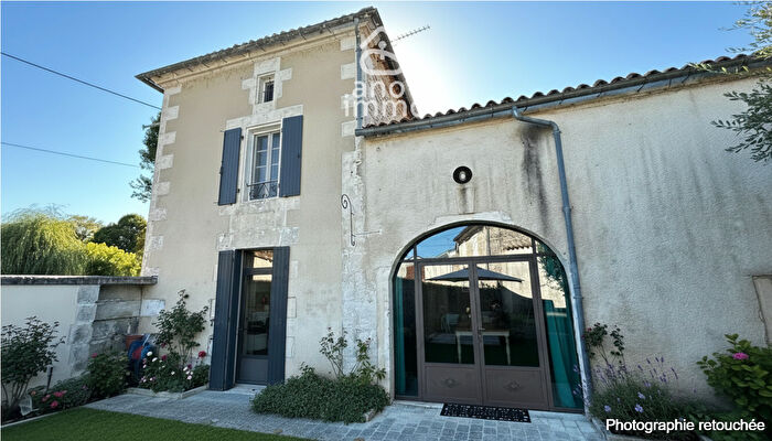 Maison 10 pièces à vendre - Hiersac