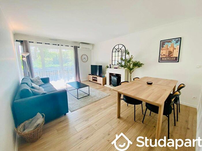 Appartement à louer - Antigone, Montpellier - 1 pièce - 3 chambres
