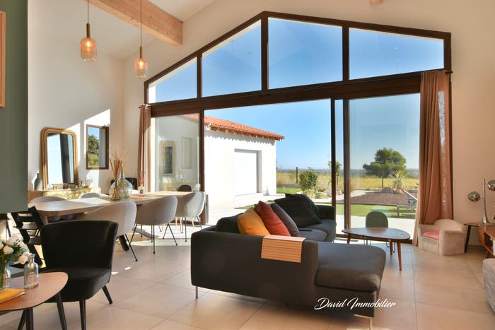 Maison 6 pièces à Sainte-Colombe-de-la-Commanderie, à vendre