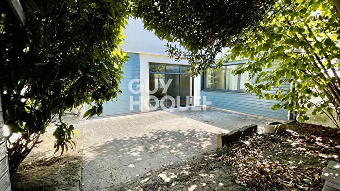 Nantes, Saint-Clément, Jardin des plantes, Caserne Lamoricière : Maison 5 pièces à vendre