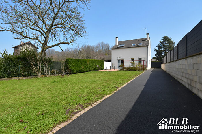 Maison à vendre - Les Essarts-le-Roi - 5 pièces - 3 chambres