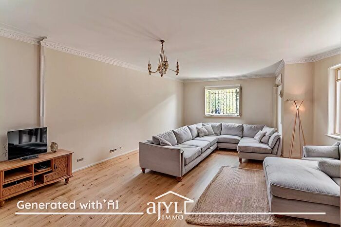 Maison à vendre - Allauch, La Tuillière, Les Aubagnens - 6 pièces - 3 chambres