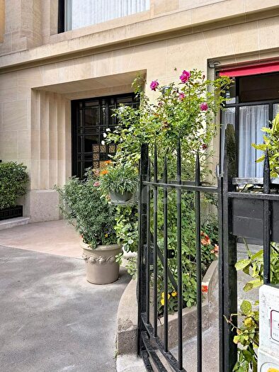 Paris 16ème, Muette-Nord, Trocadéro : Appartement 1 pièce à vendre