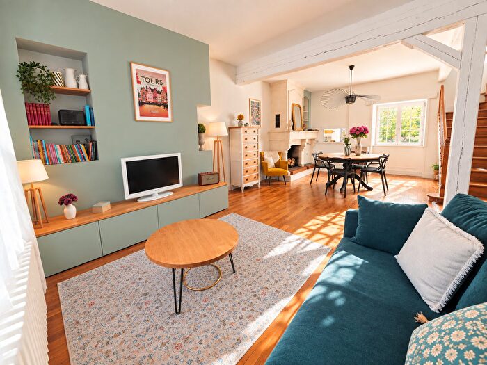 Maison 6 pièces à vendre à Tours, Rabelais, Tonnelle