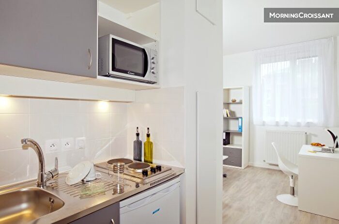 Appartement à louer - Paris e , Saint-Blaise - 1 pièce