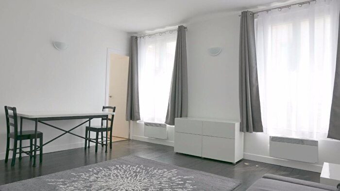 Appartement à louer - Sainte Avoie, Paris ème arrondissement - 1 pièce