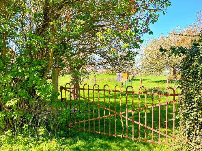 Bazoches-au-Houlme : Maison 4 pièces à vendre