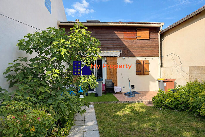 Maison à vendre - Houilles - 4 pièces - 3 chambres