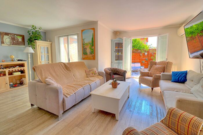 Maison à vendre - Vallauris, Pertuades - 5 pièces - 3 chambres