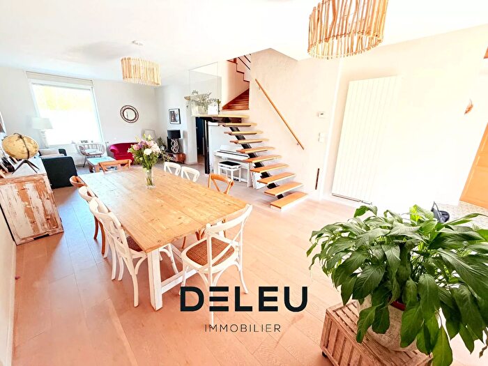 Maison à vendre - Wasquehal, Centre-ville, Pharos, Site Saint-Nicolas - 5 pièces - 4 chambres