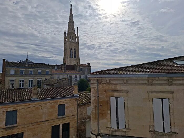 Appartement à louer - Libourne, Centre-ville, Bastide, Gare - 1 pièce - 1 chambre