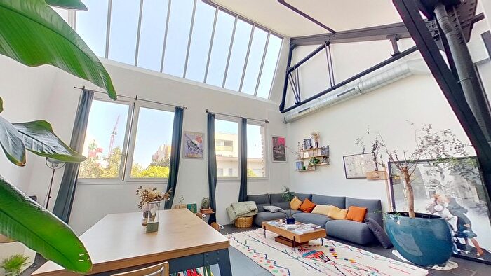 Appartement à vendre - Saint-Denis, La Plaine Saint-Denis - 4 pièces - 2 chambres